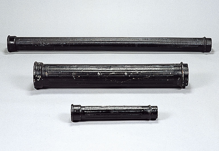 DAUPHIN EN FONTE CANNELÉ DROIT PLASTIFIÉE 100MM 1M | Apok.be