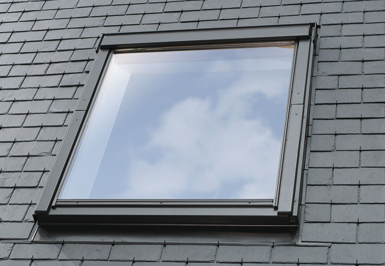 VELUX EL UK04 0000 134X98CM (ARDOISES) | Apok.be