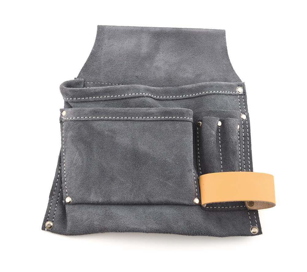 POCHE A CLOUS SIMPLE EN CUIR S/CEINTURE | Apok.be